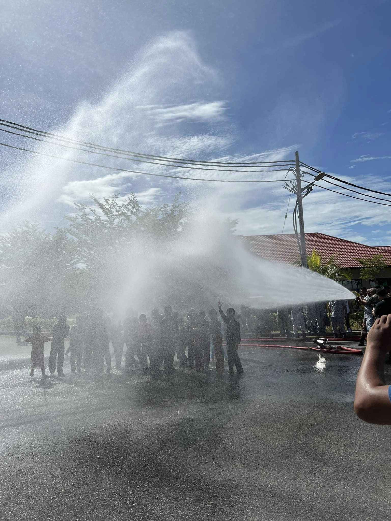KARNIVAL KESIHATAN BERSAMA KOMUNITI PULAU PANGKOR ANJURAN TLDM DAN 96 ...